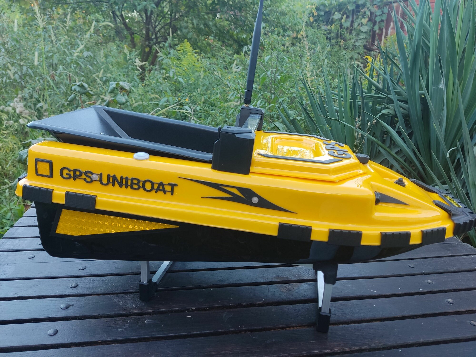 Кораблик UNIBOAT прикормочный для рыбалки (MAX-2/Звук на корабле/Кнопка отправки/Пульт FLYSKYI6))