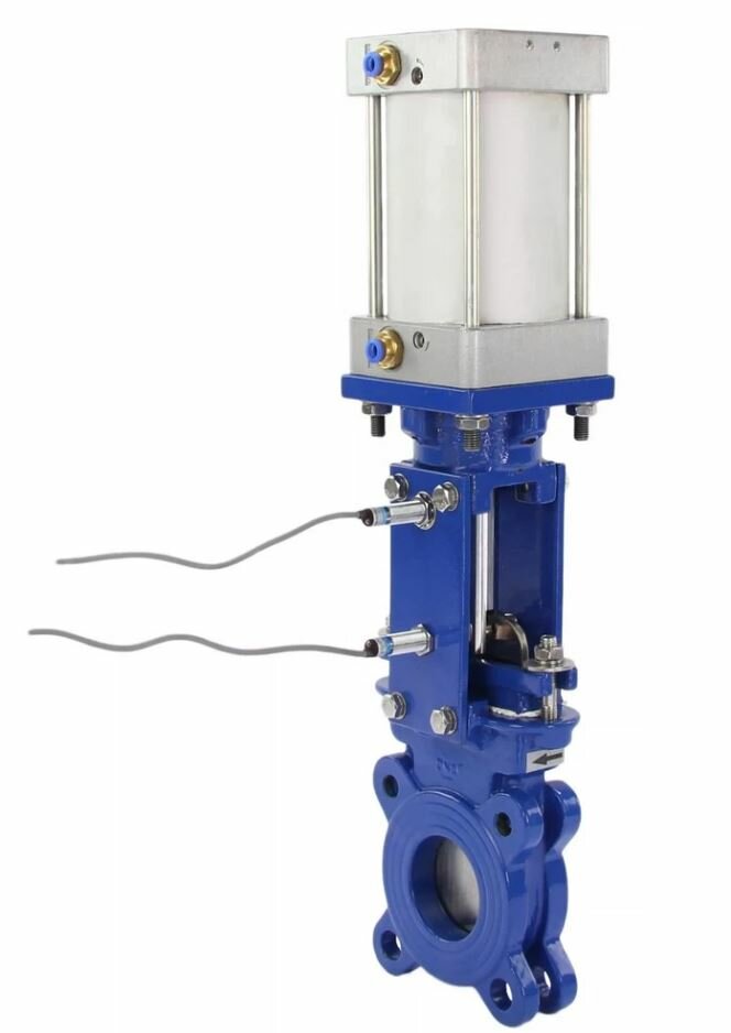 Задвижка шиберная DN.ru WCB-304-M-1W-Fb-2P Ду50 Ру10 межфланцевая, с выдвижным шпинделем, корпус - сталь WCB, уплотнение - METAL, с пневмоприводом, WENZ и индукционными датчиками LS-12A3-00NI0-220VAC
