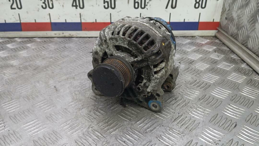 Генератор Volkswagen Golf 6 2011 06F903023F