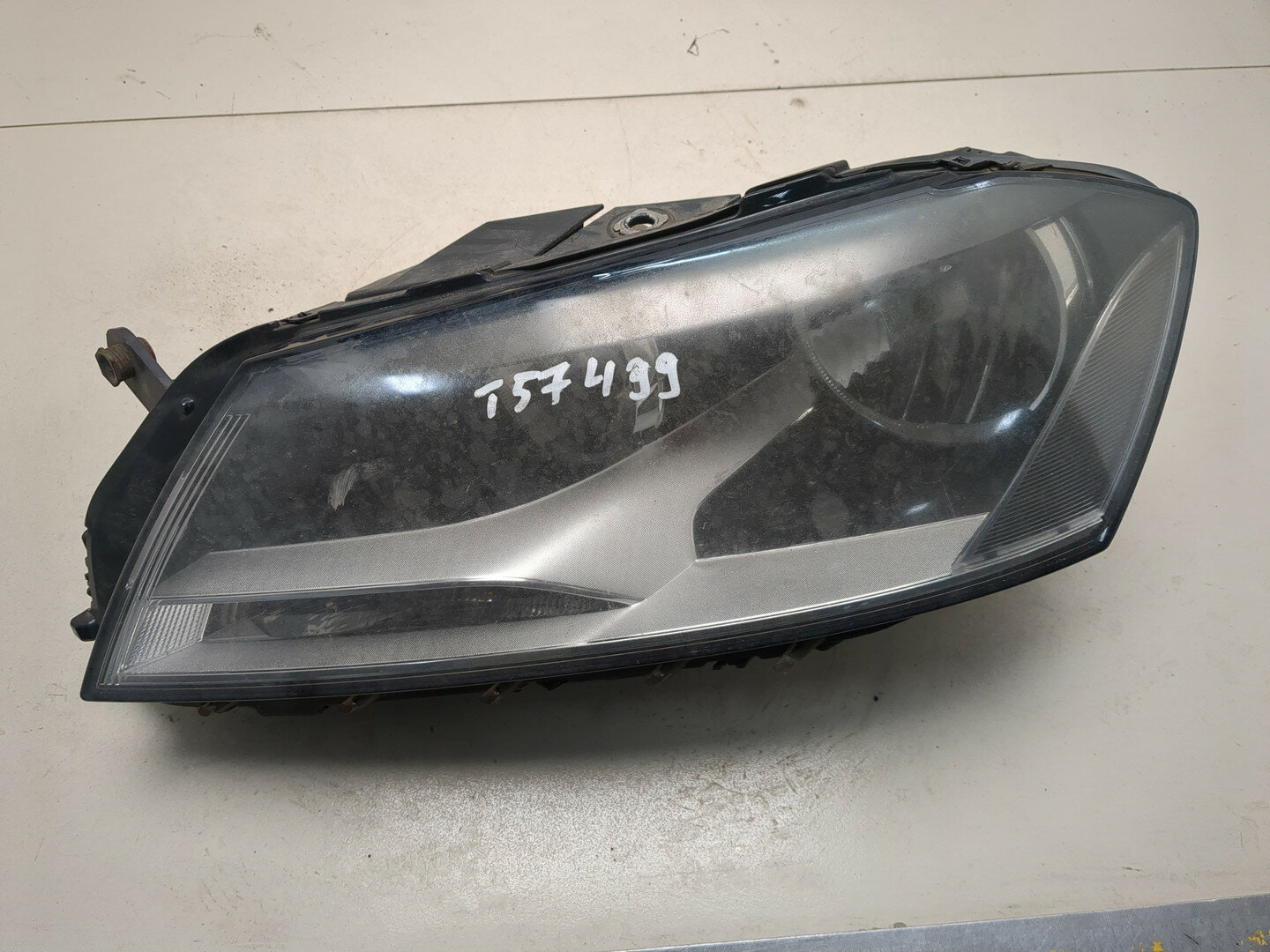 Фара (передняя) левая Volkswagen Passat 7 Европа Б/У
