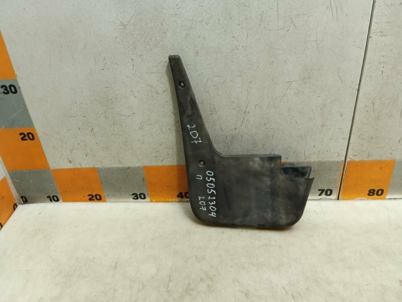 Б/У Брызговик задний Peugeot 207 Прав. 461676 Peugeot-Citroen арт. 9603P7