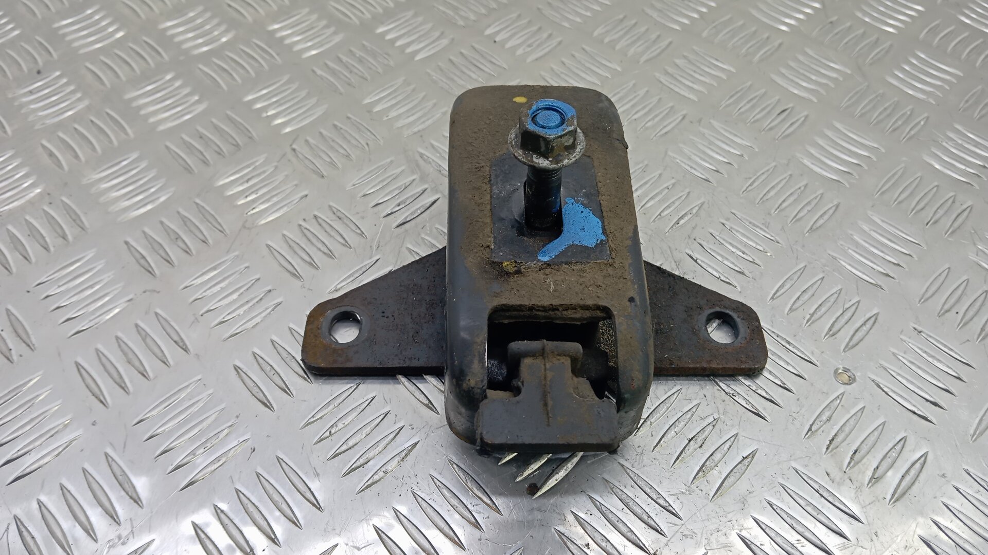 Подушка двигателя дизельная VOLKSWAGEN AMAROK 1, Номер 2H0199256A