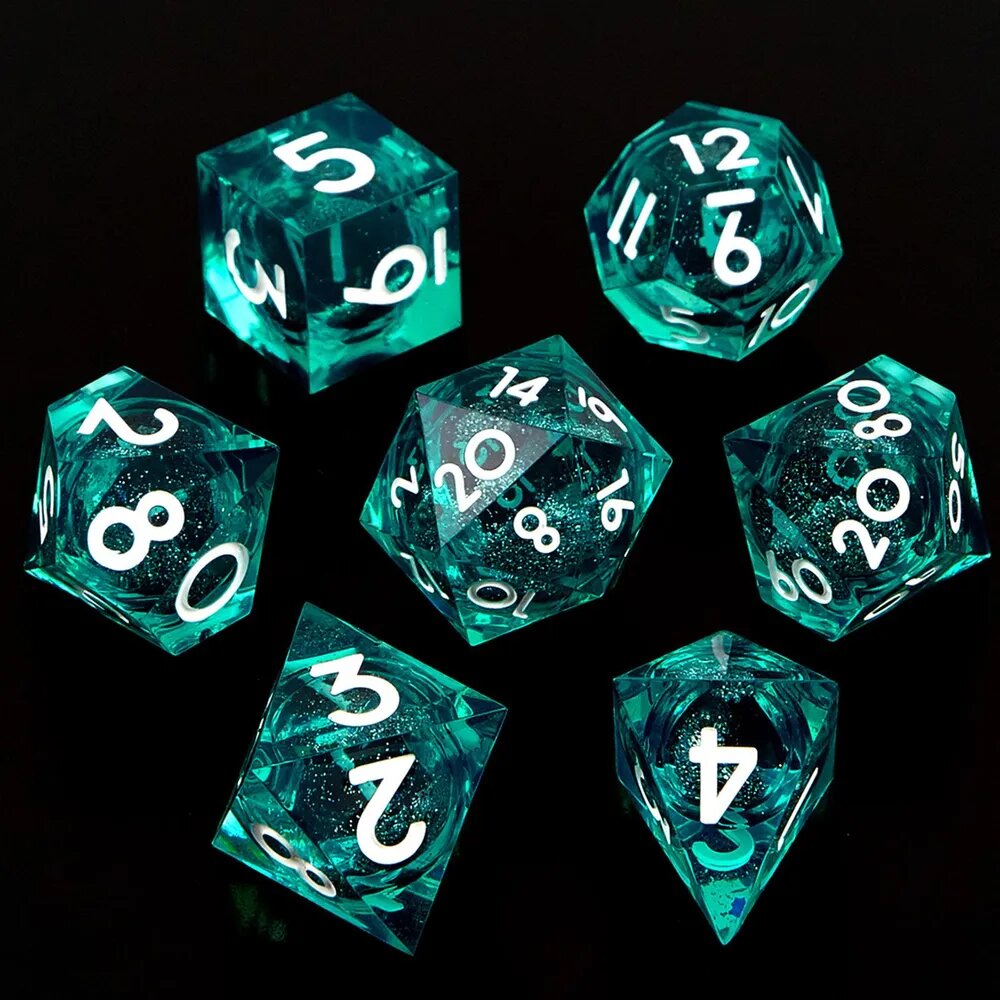 Кубики днд острые, набор 7 шт. - Зеленые дайсы для Dungeons & Dragons с белыми цифрами, прозрачные кости с черным песком, кубы dnd из смолы