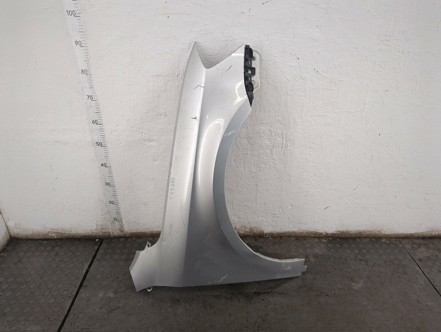 Крыло правое переднее Volkswagen Passat 7 Европа Б/У