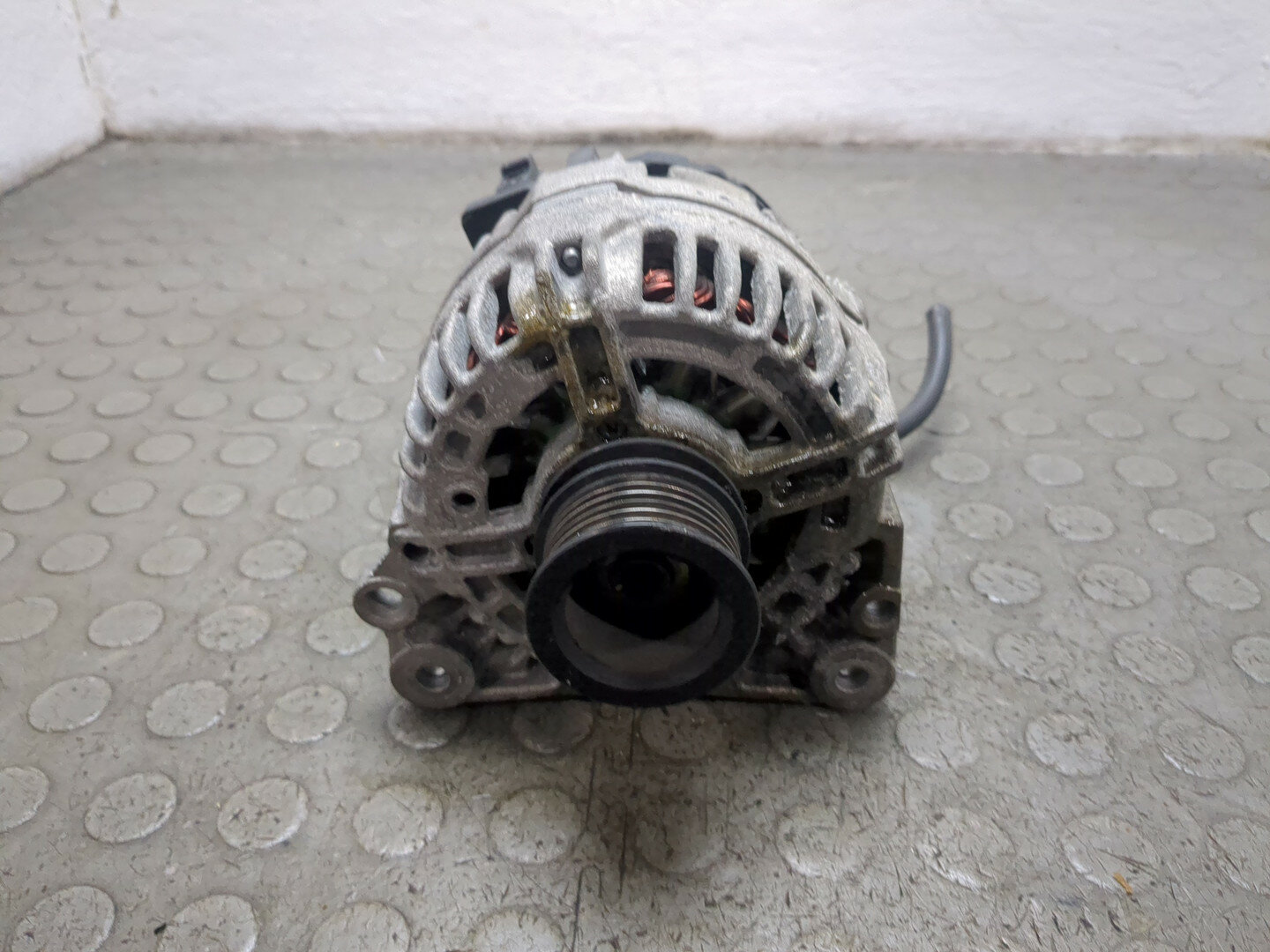 Генератор Skoda Fabia Б/У