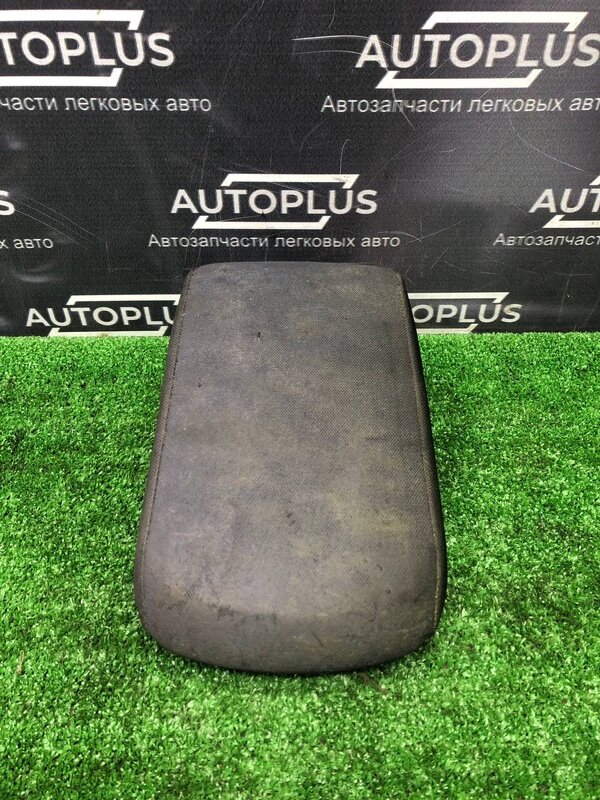 Крышка подлокотника