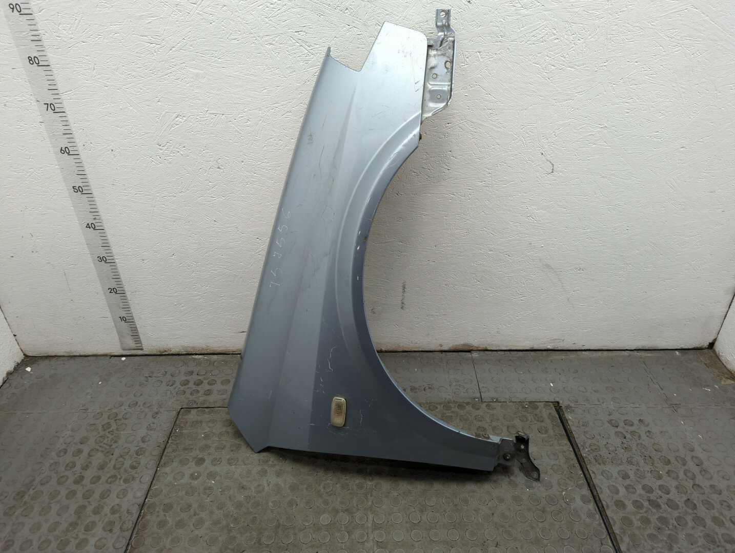 Крыло правое переднее Nissan Primera P12 Б/У