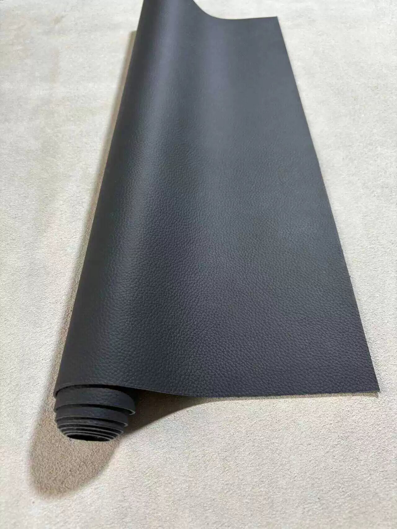 Кожа из коровьей шкуры, натуральная кожа первого слоя, черная зернистая натуральная кожа, для подушек, сидений диванов,