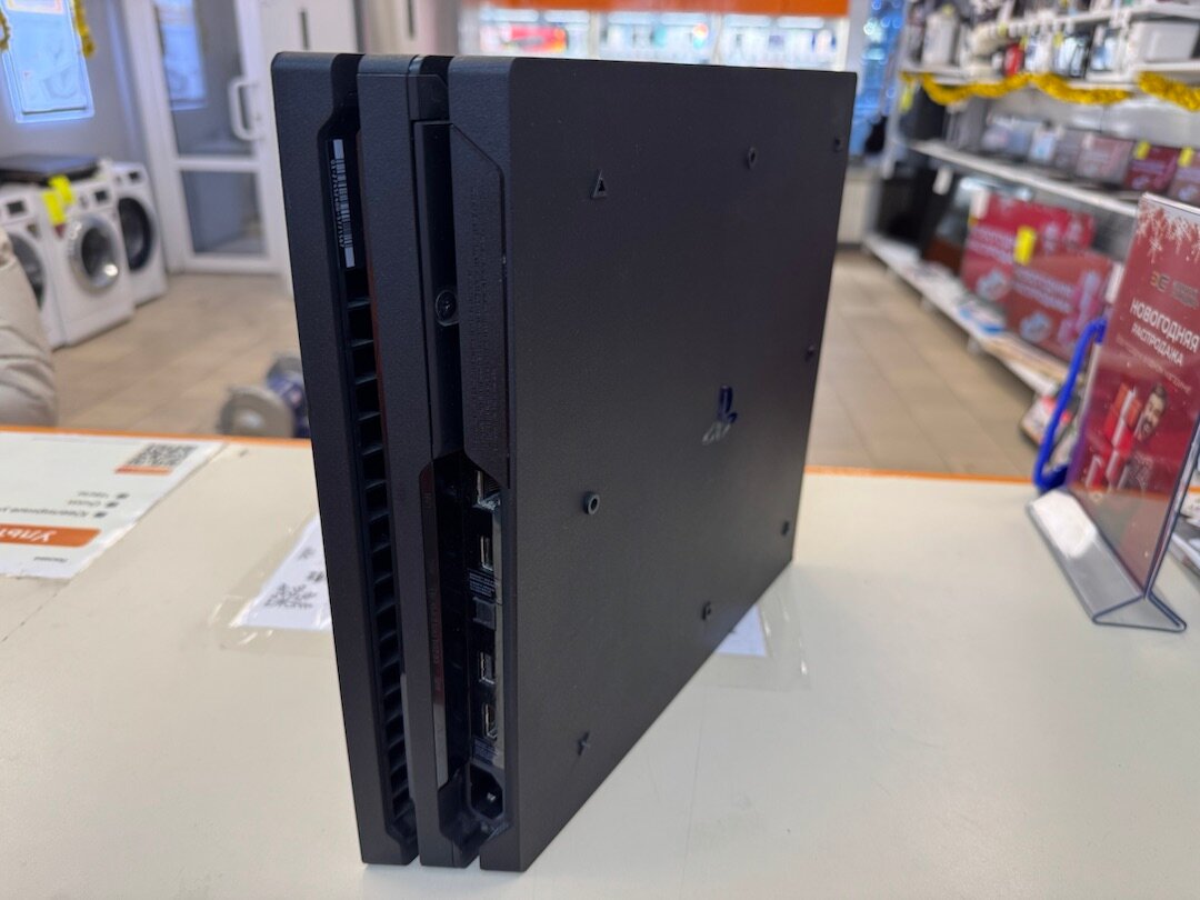 Игровая приставка Playstation 4 Pro 1TB Б/у, уценка