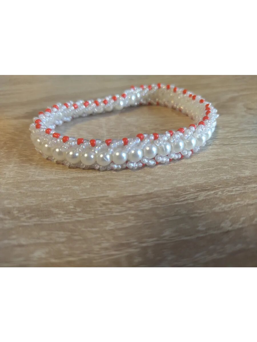 Браслет, бисер