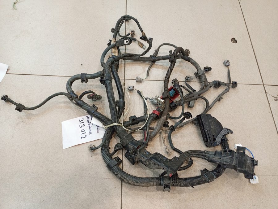Проводка подкапотная от Toyota Corolla E180 2012-2019