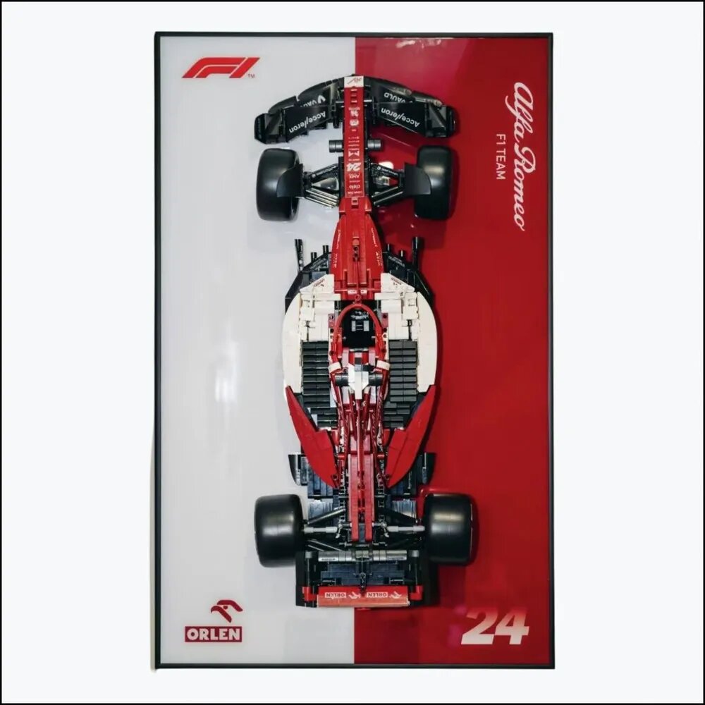 Постер Alfa Romeo F1 Team, 80х50 см, в раме, на стекле, стеклотекстолит, акриловое стекло