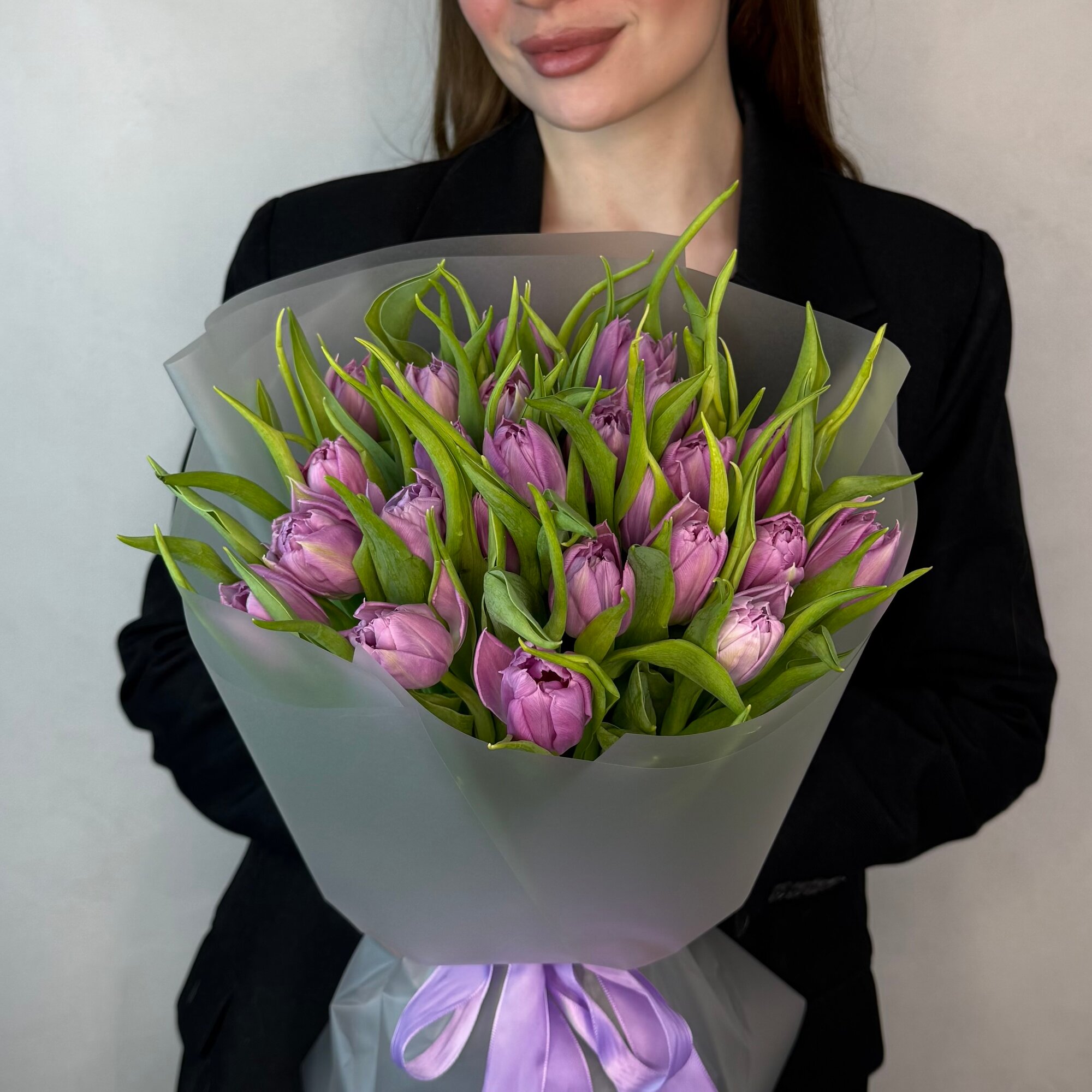 Букет тюльпанов "Пионовидные", фиолетовый, 25 шт, полупрозрачная упаковка