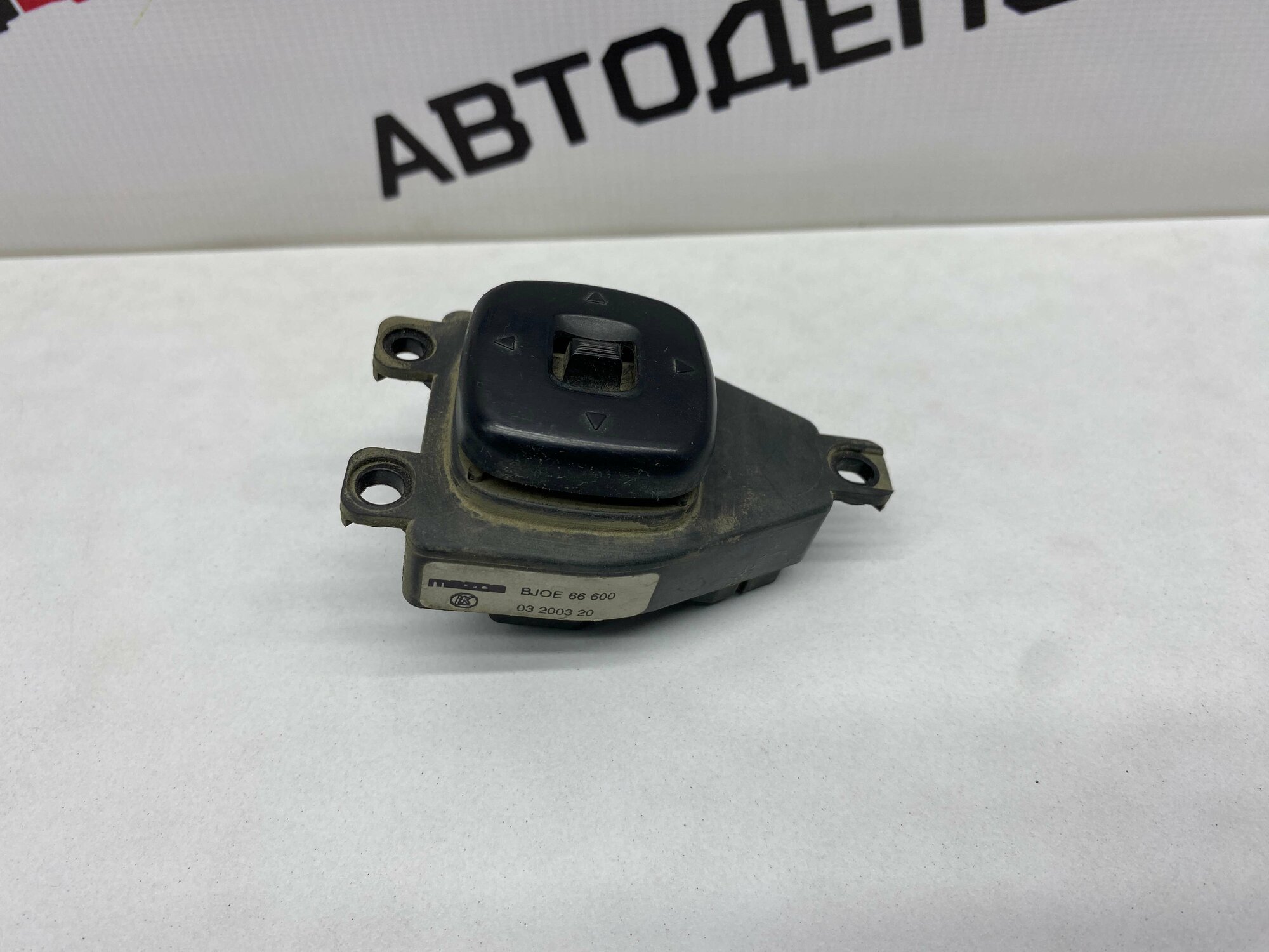 Блок управления зеркалами Mazda 323 F 2000 г