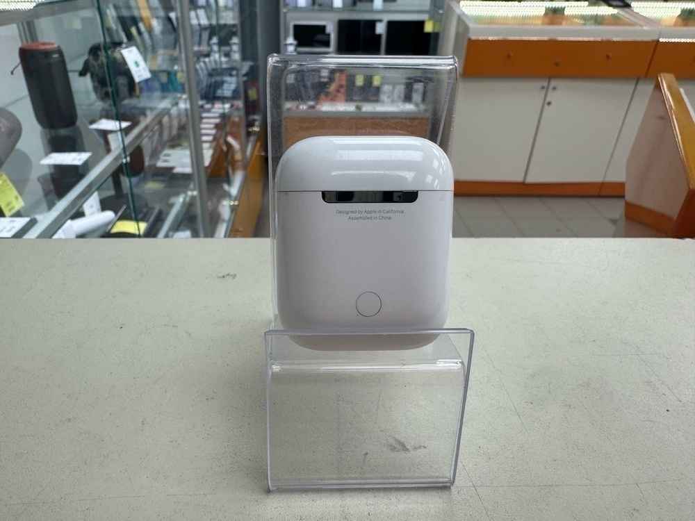 Беспроводные наушники Apple AirPods 2 с зарядным футляром, Lightning, белый, б/у, уценка