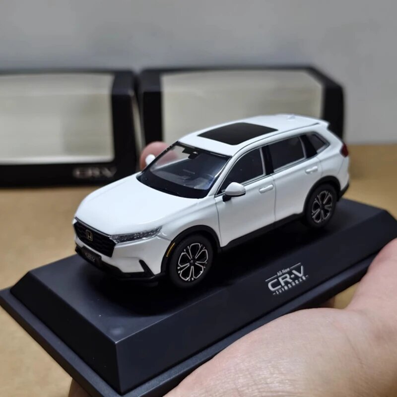Модель автомобиля Honda CR-V 2023 1:43, цвет B