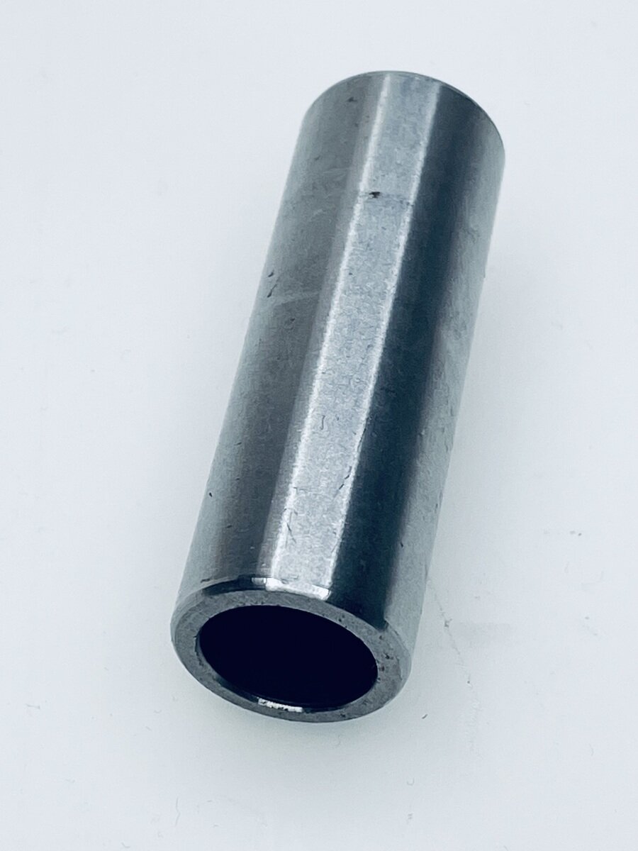 Поршневой палец для Huter DN2700i/ 4400i, DY2500L/ 3000L/ 3000LX/ 4000L/ 4000LX, GMC-5.5/ -6.5/ -7.0/ -850, GSA-7,0, MK-7000Р/ -7500Р/ -7500Р-10/ -8000P, MP-50/ -80, MPD-80, SGC 4100/ 4800B/ 4800E/ 6000/ 4100S, VP-35, МK-7800PL/ -7800P