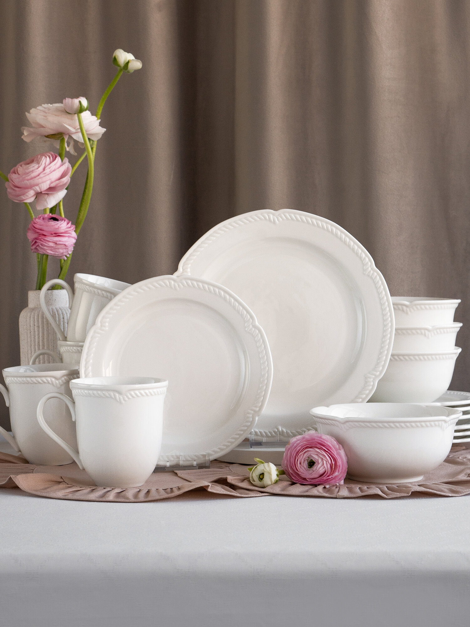 Набор посуды из фарфора на 4 персоны 16 предметов "Колетта" (Coletta), столовый сервиз обеденный