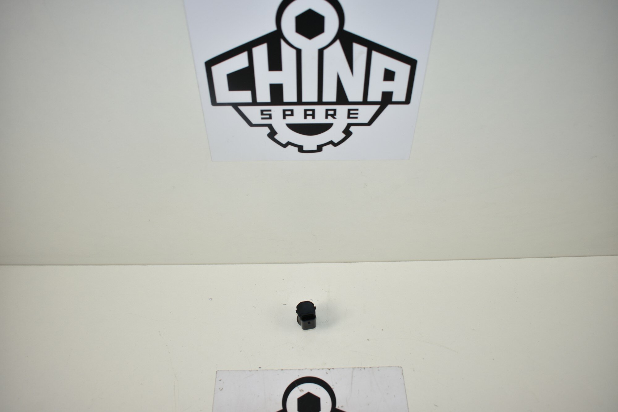 Датчик Парктроника KIA Sportage 2010-2015 Центральный