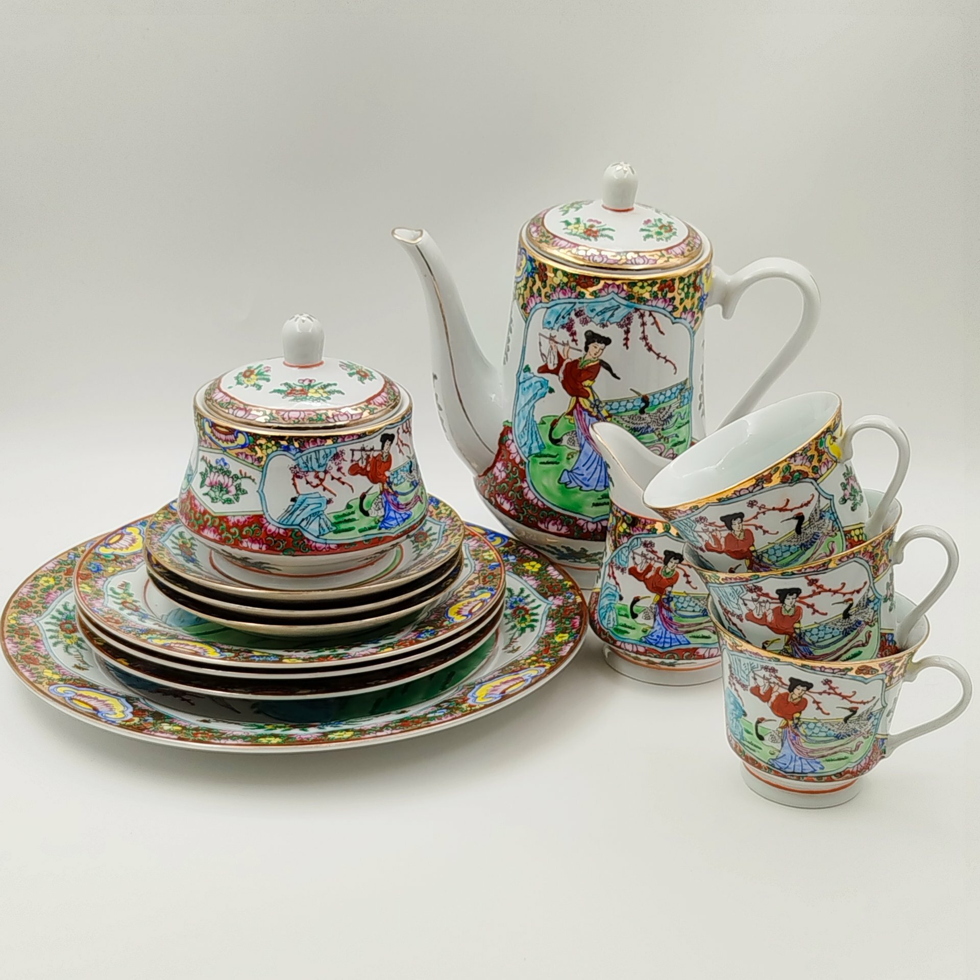Кофейный сервиз в стиле шинуазри "Китайская красавица в саду" на 3 персоны (13 предметов)