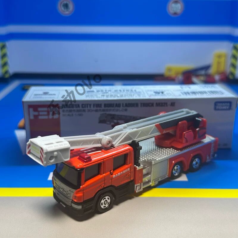 145 TOMY Dinky Нагоя Лестница 30м Пожарный автомобиль Сплавное литье Модельная машинка, Транспортная игрушка, Масштаб