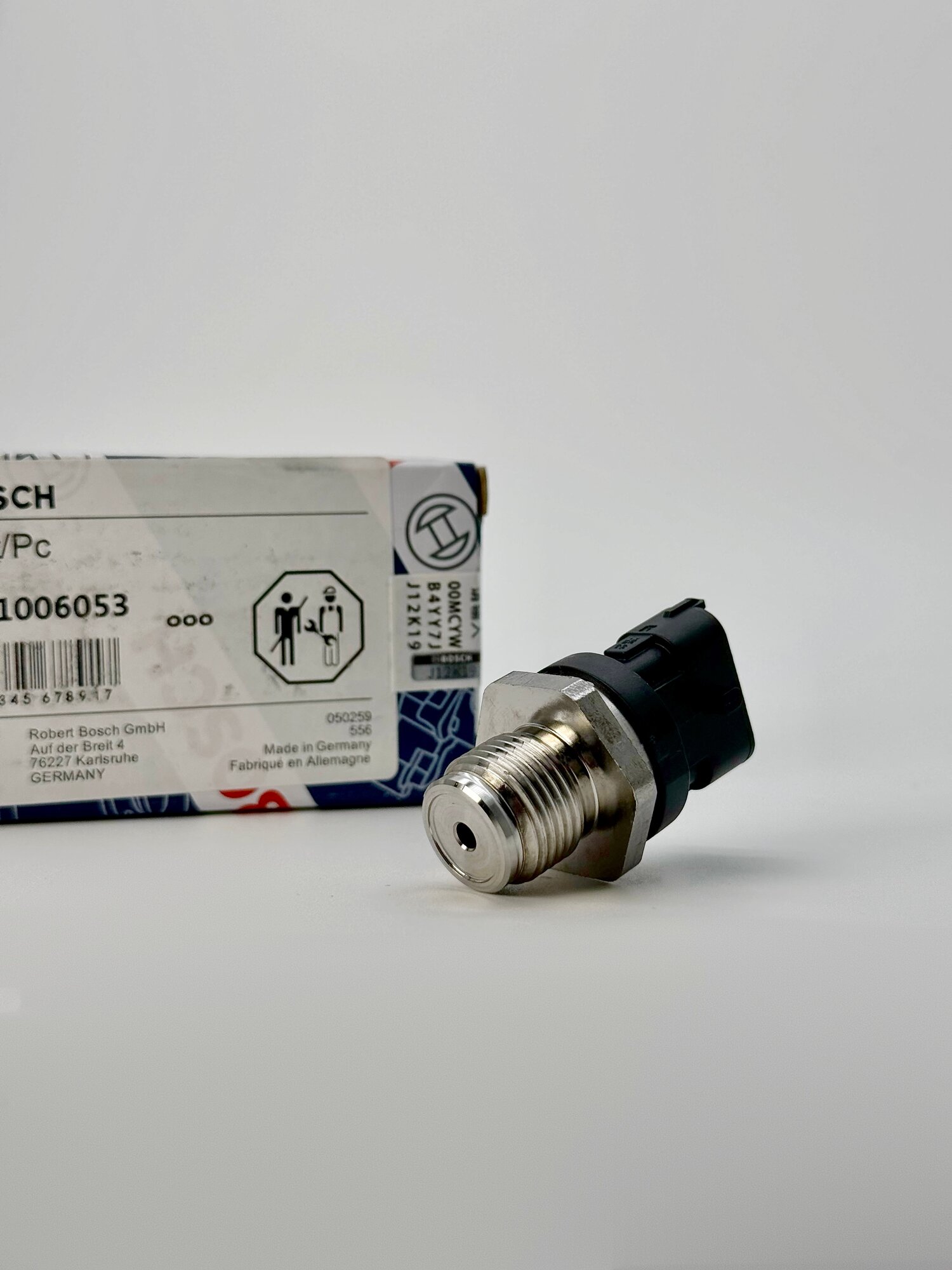 Датчик давления топливной рампы BOSCH 0281006053 MAN IVECO VOLVO