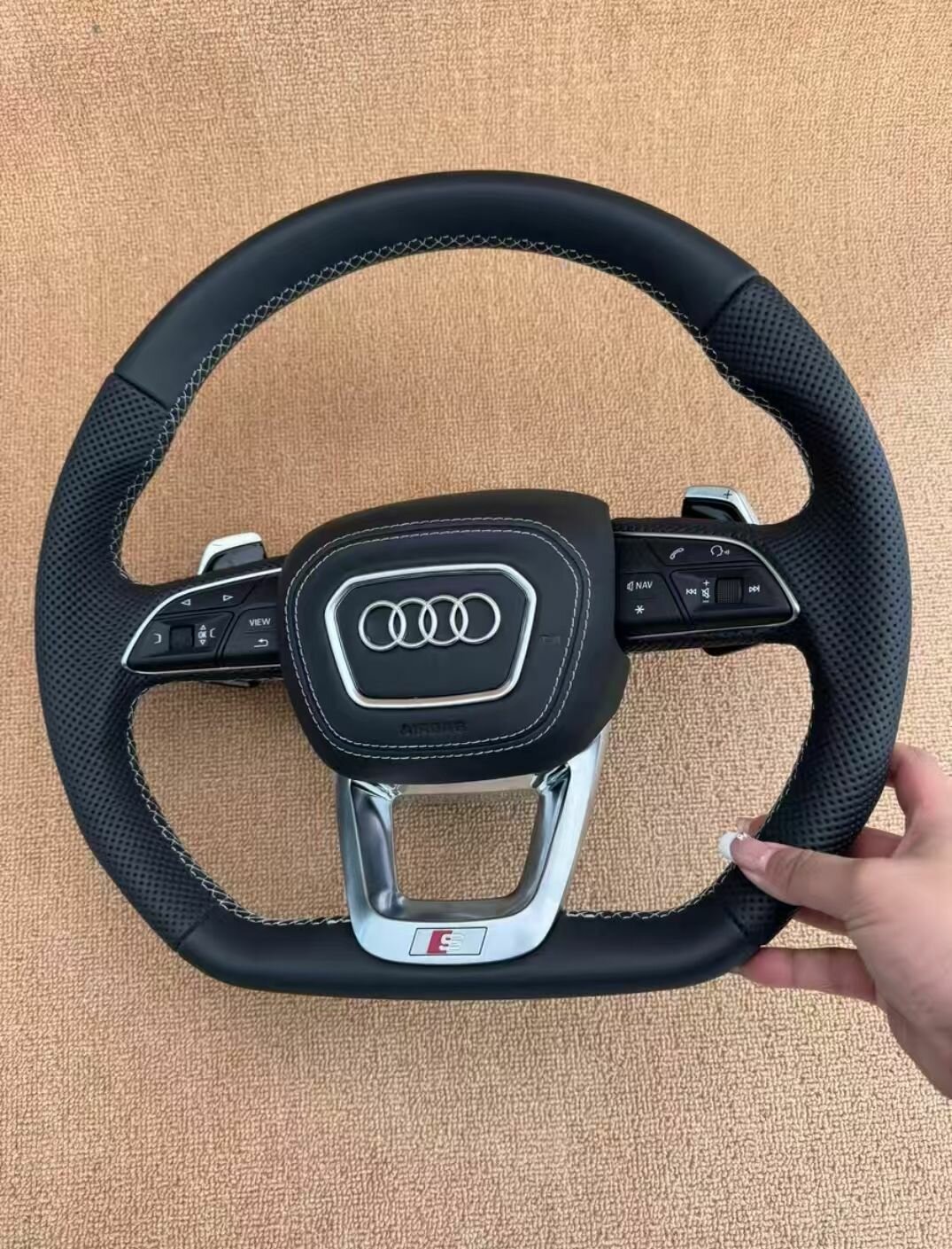 Модернизация рулевого колеса Audi A4L A5 A6L A7 Q3 Q5 R8 из углеродного волокна в сборе