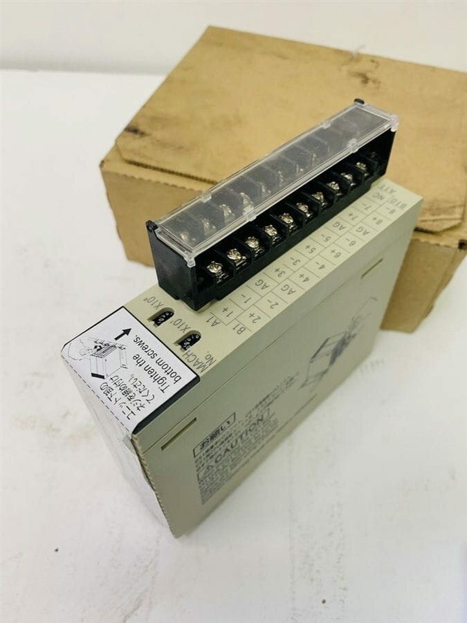 Модуль Omron CS1W-AD081-V1 — фото 1