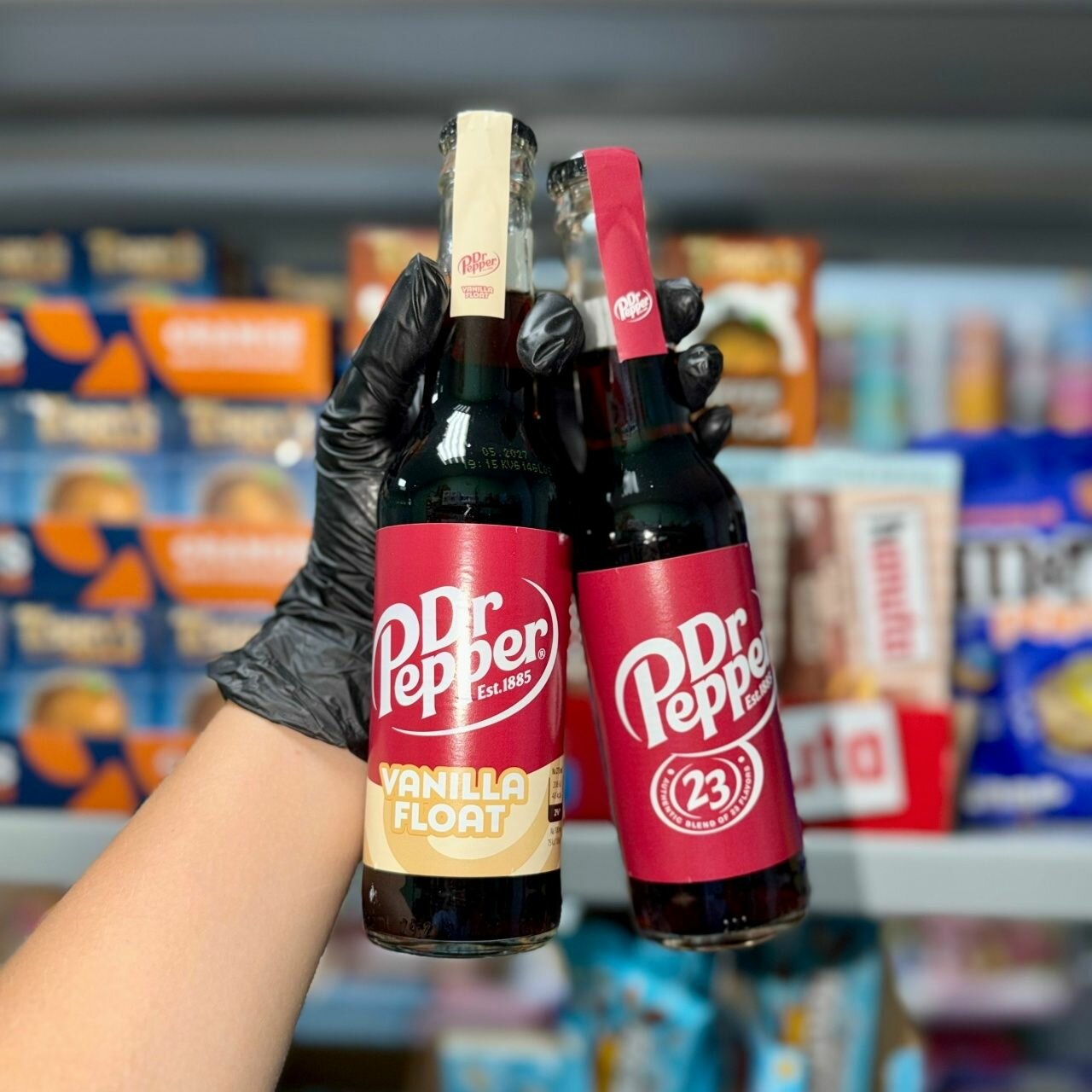Газированные напитки Dr.Pepper Regular и Vanilla NRB Glass/Доктор Пеппер со вкусом вишни и ванили 2 шт. по 275 мл.