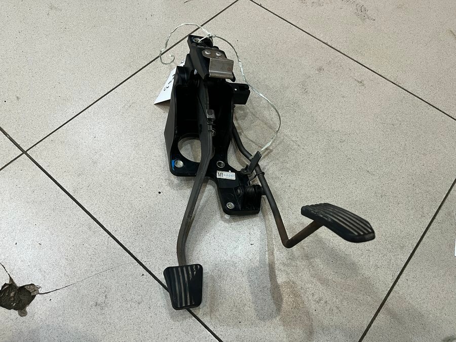 Блок педалей от Chevrolet Lacetti J200 2003-2013
