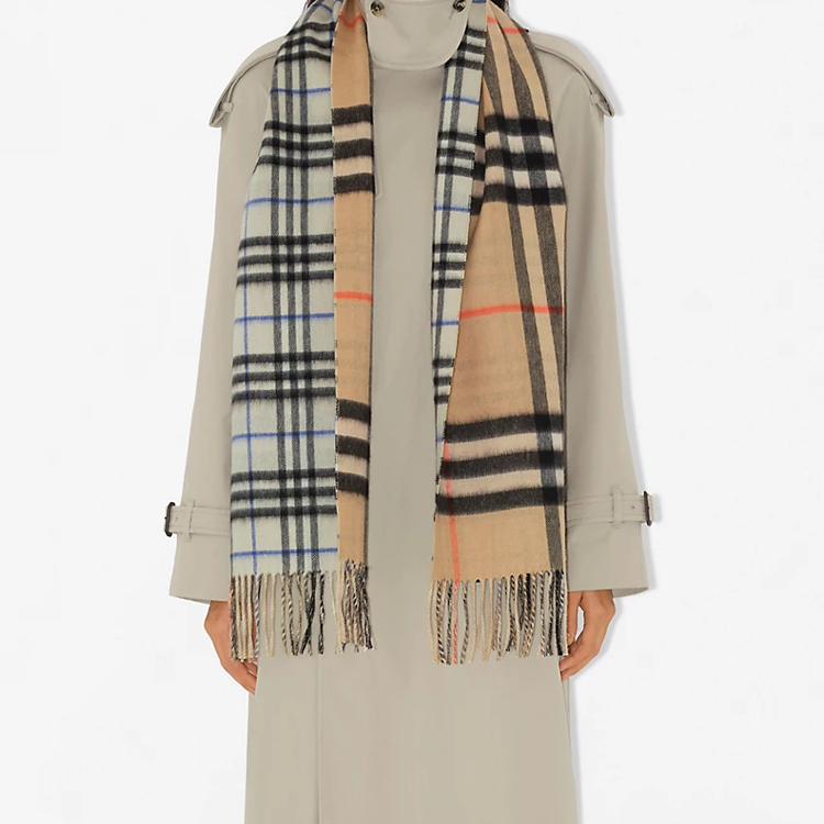 Шарф BURBERRY для женщин — фото 1