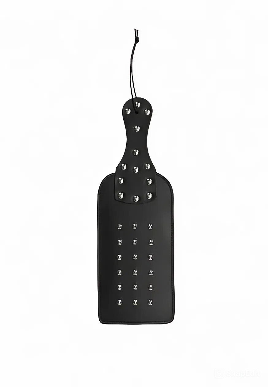 Шлепалка Shots Toys Studded Paddle, натуральная кожа, длина 38см, черная