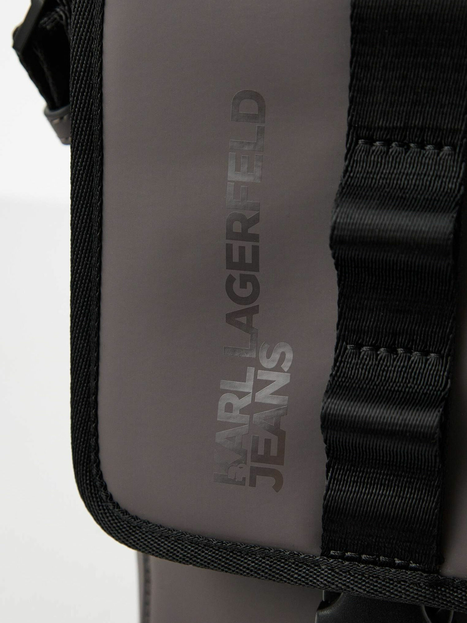 Сумка мессенджер KARL LAGERFELD JEANS, фактура гладкая, серый — фото 1