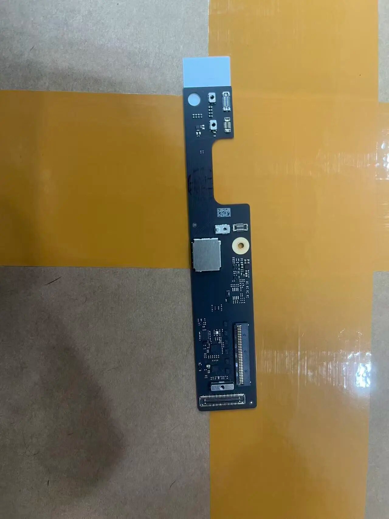 Плата подключения тачпада и клавиатуры CZHWZCCYX для Macbook Air 13.6" M2 A3240