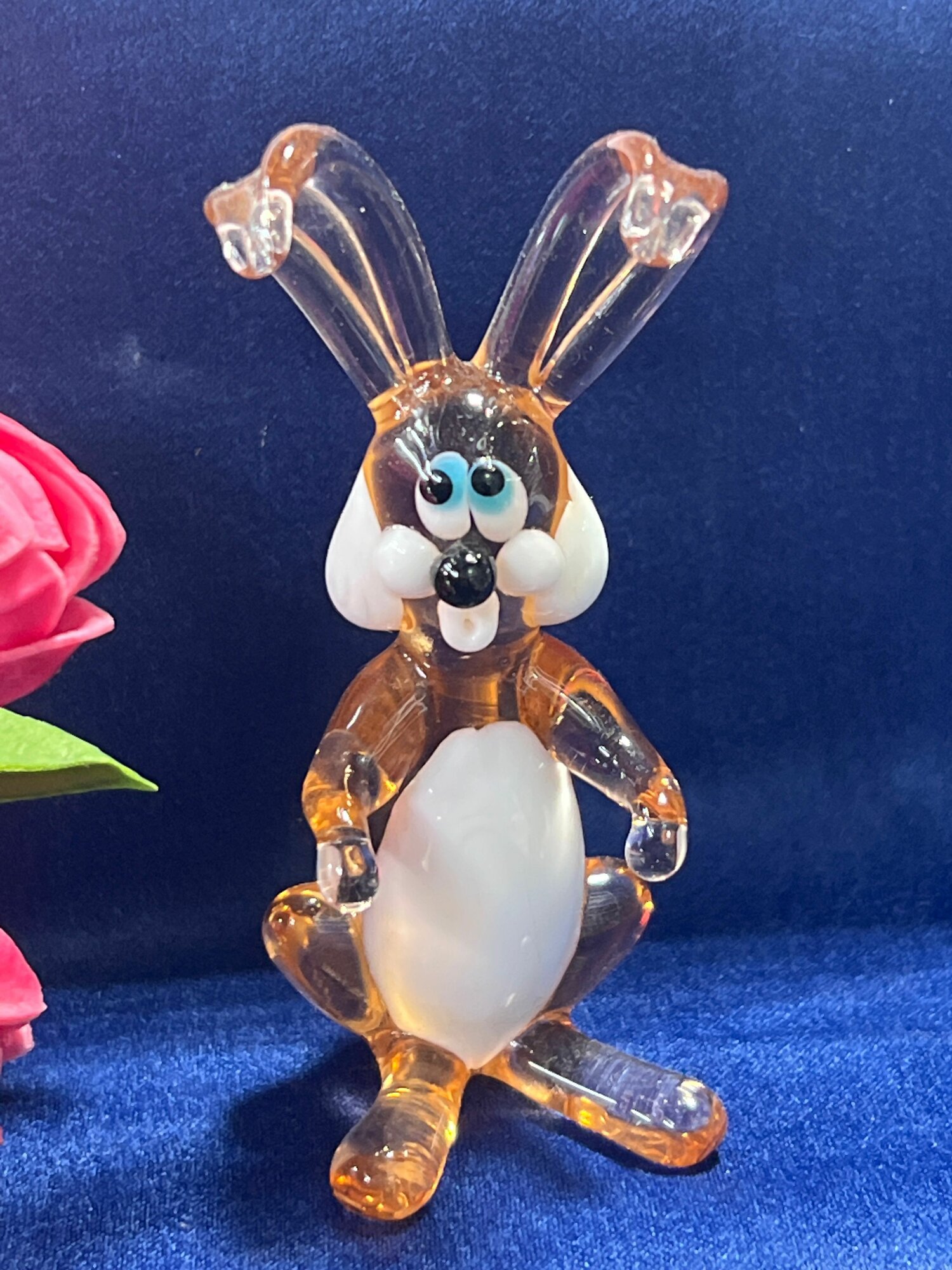 Заяц прозрачно-фиолетлвый