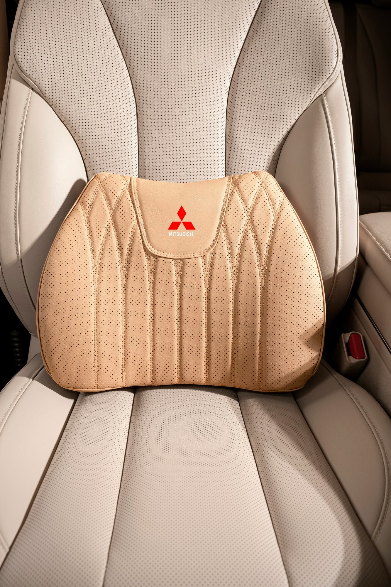 Ортопедическая подушка под поясницу (спину) для Mitsubishi