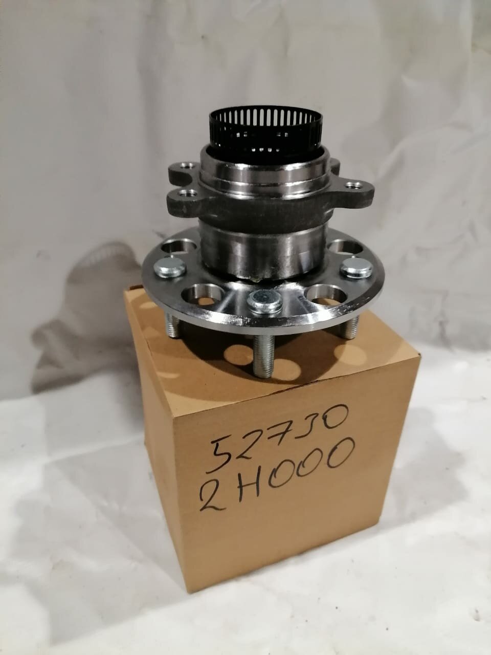 Ступица задняя Hyundai-KIA арт.52730-2H000