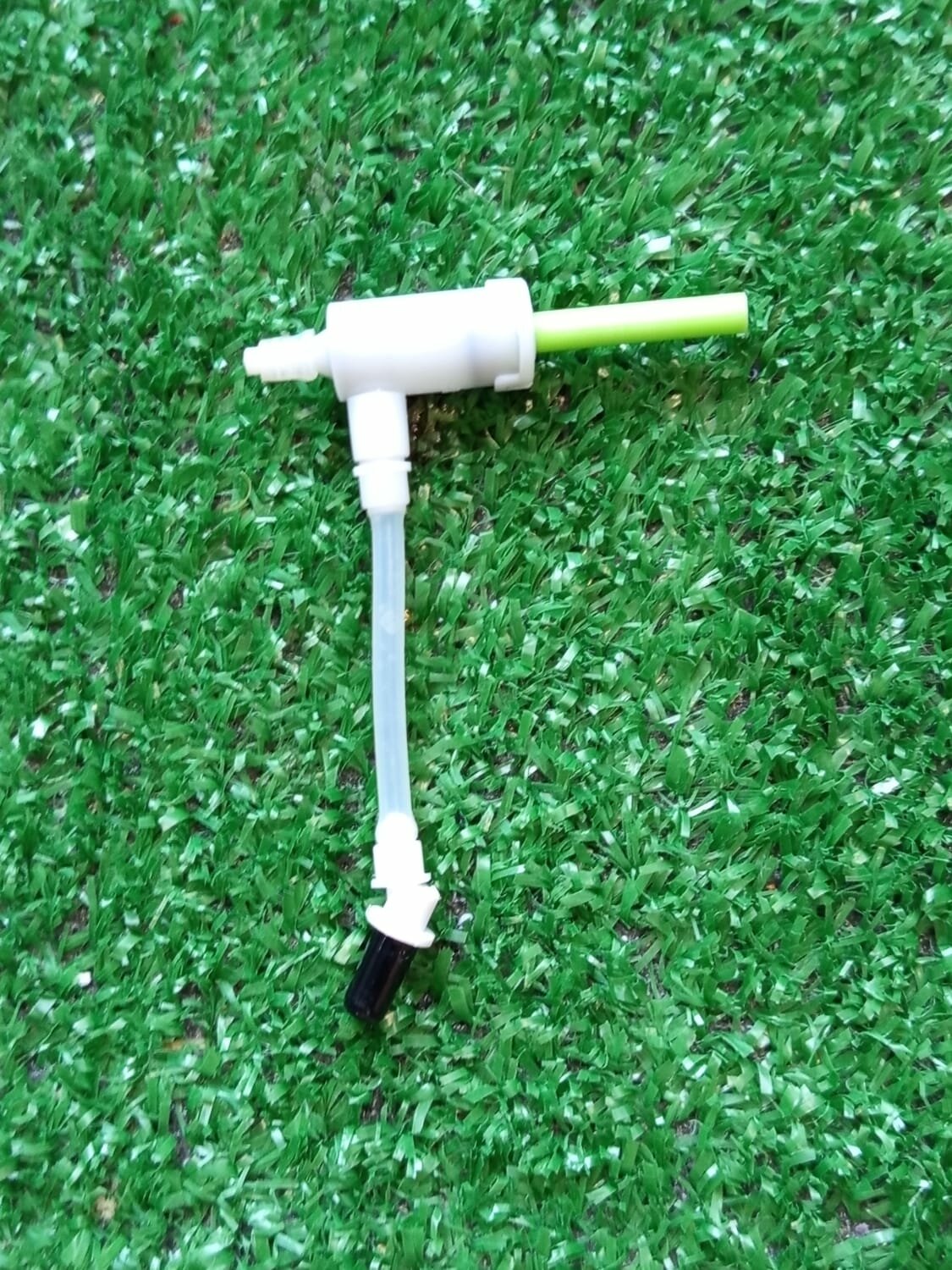 Клапан разбрызгивателя для утюга Hyundai H-SI01339 (с разбора)