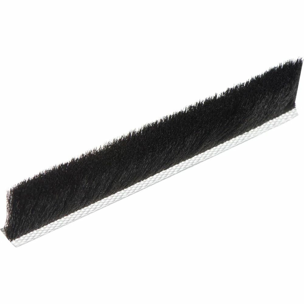 Щеточный уплотнитель Mebax 7х12 черный, в пакете, 6 м 00-00001437