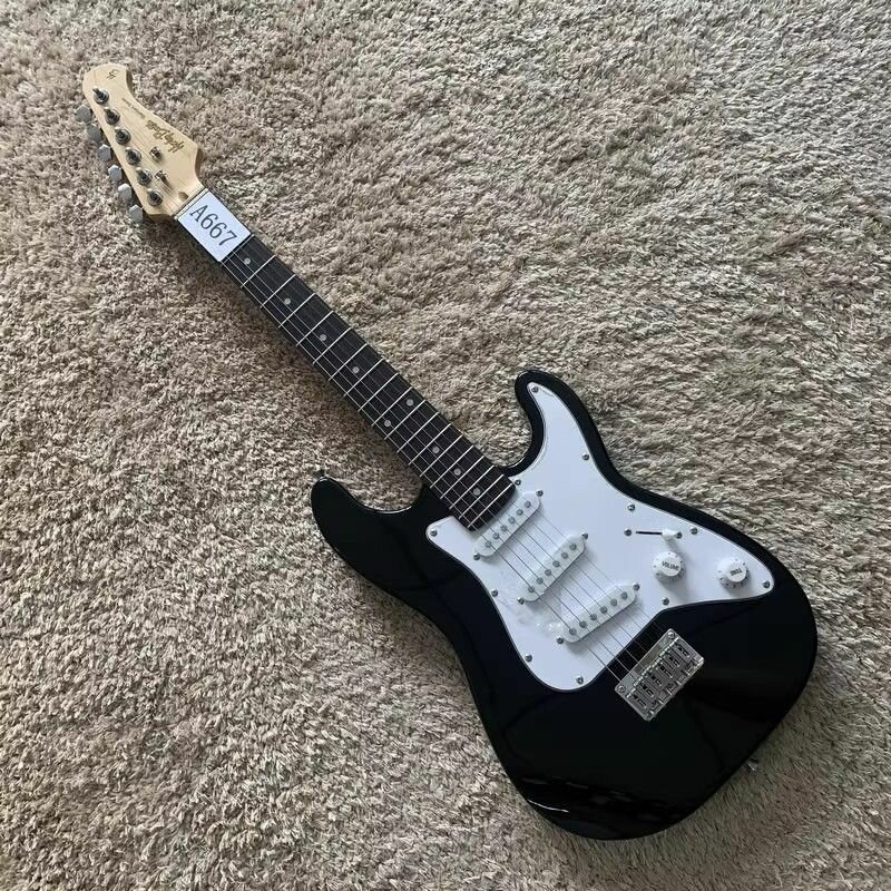 Harley Benton ST-модель электрогитара (3 single-coil pickups, through-body bridge, детская)