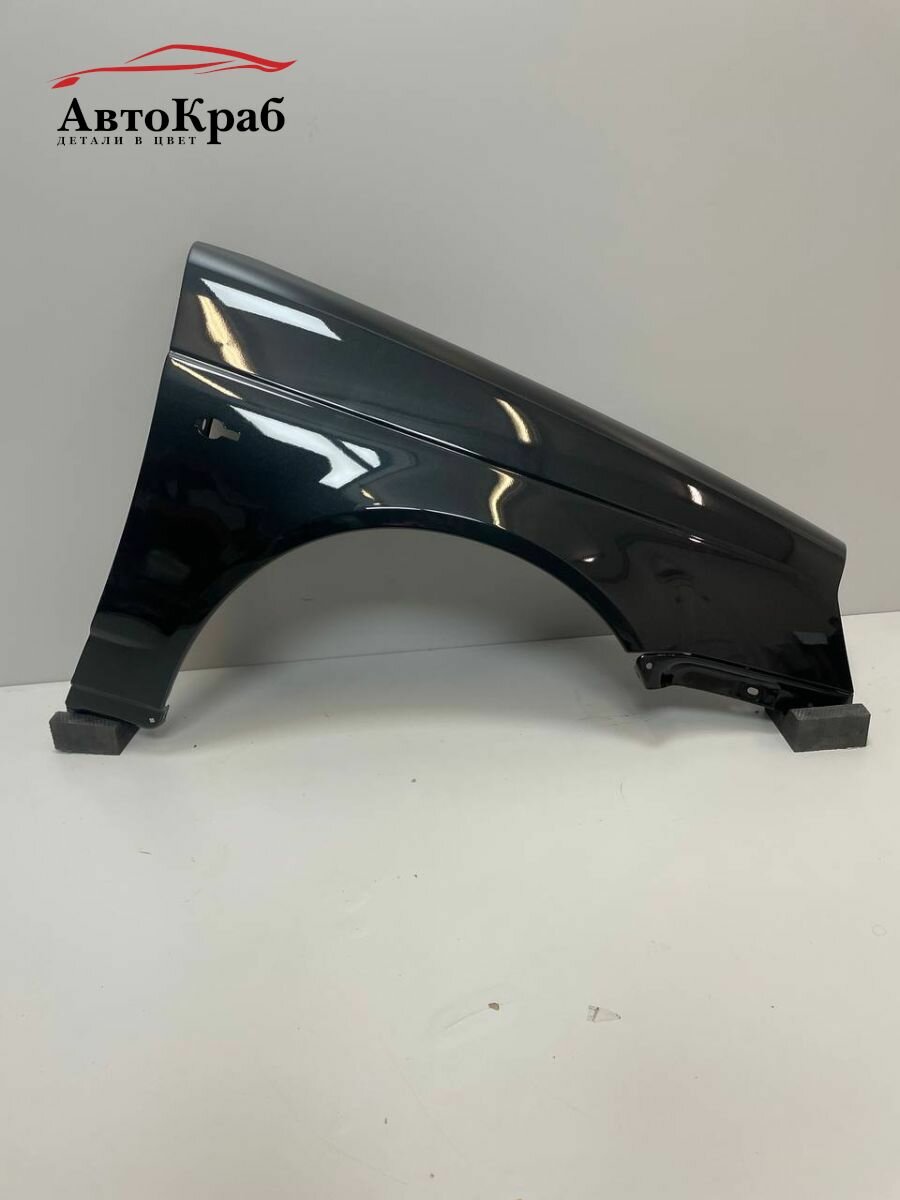 Крыло переднее правое металлическое в цвет для Лада Приора 2007 - 2018 г. 606 - млечный путь, черный
