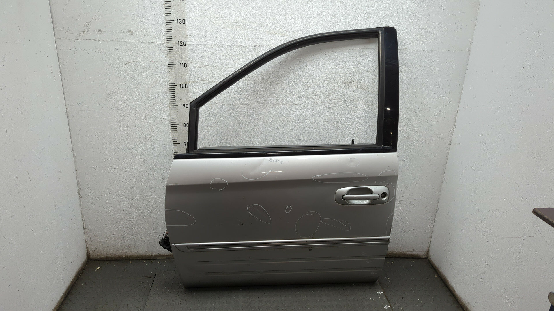 Дверь боковая (легковая) левая передняя Chrysler Voyager Б/У