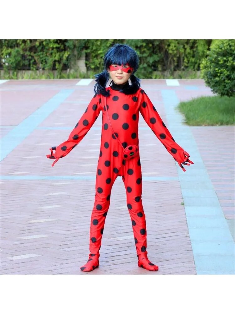 Насекомые-аксессуары: сумка, карнавальные очки, волшебная палочка, ободок.