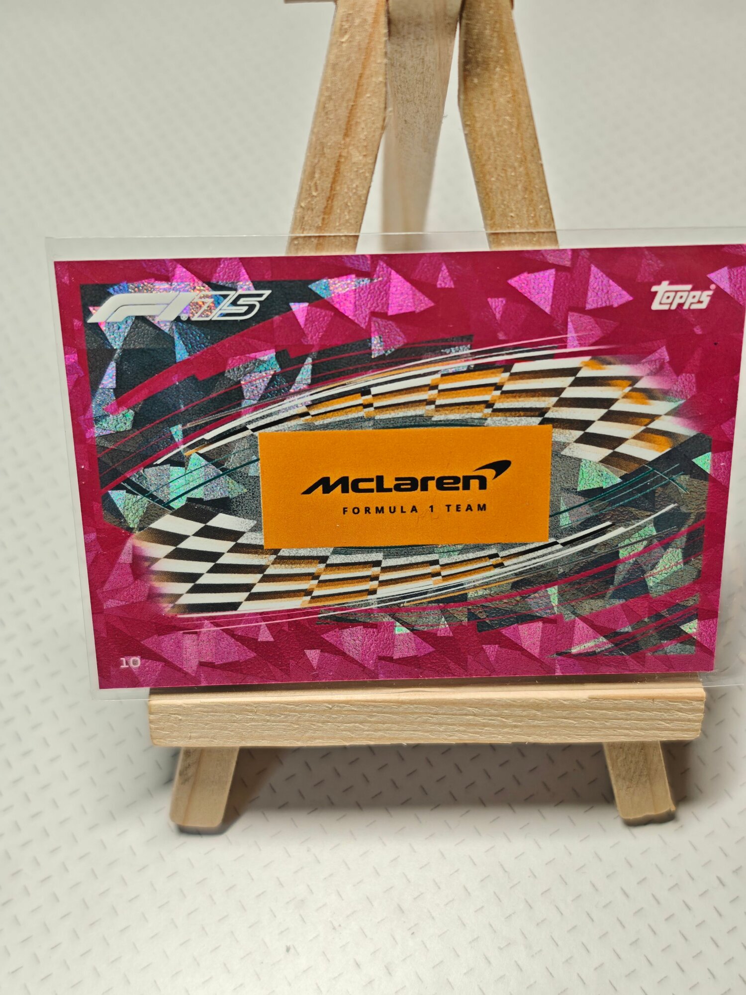 Коллекционная карточка Topps F1, карточка Refraction, лимитированное издание, 2025 Turbo ATTAX