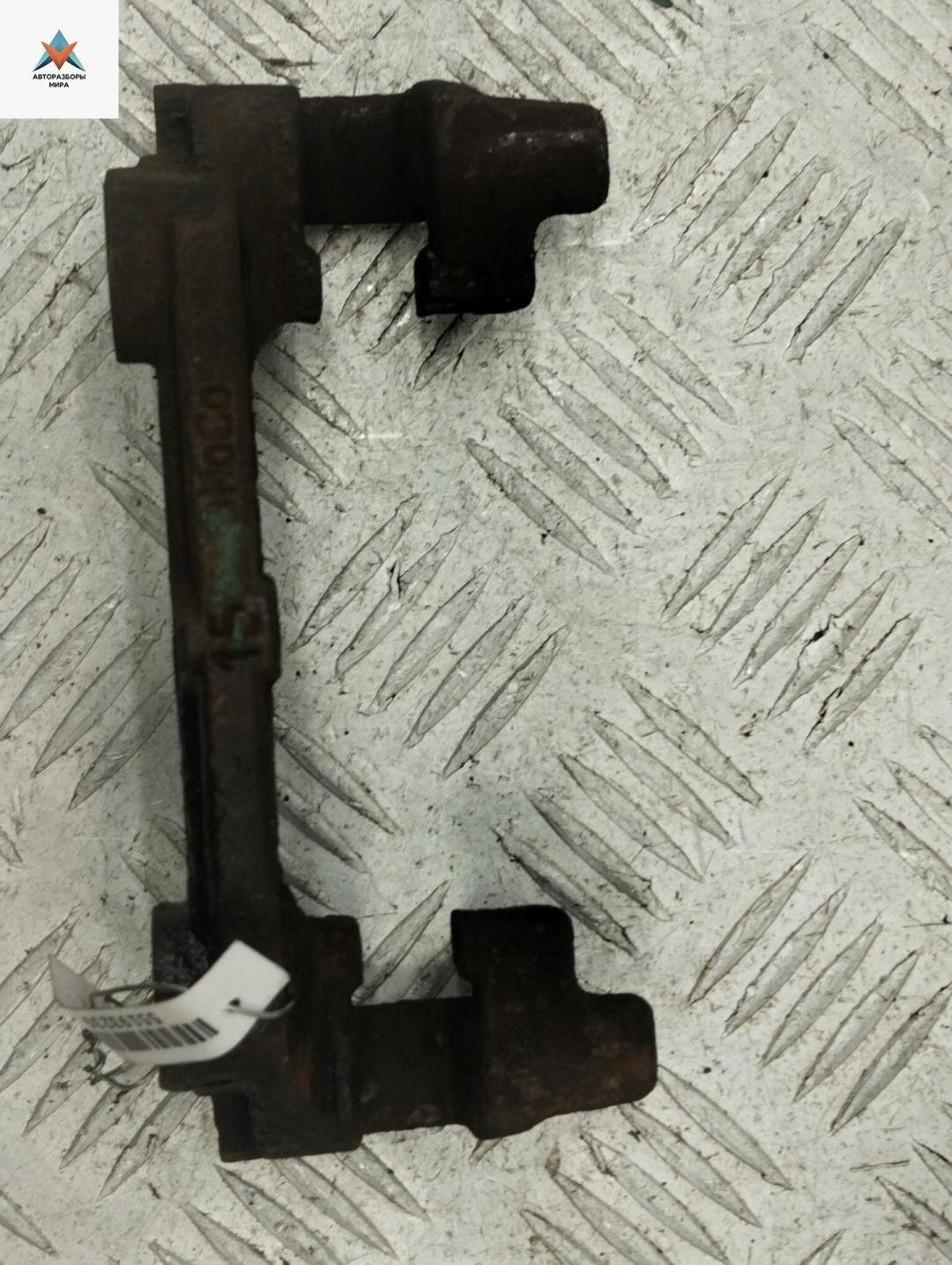 Скоба суппорта Ford Focus 2 рест. 2009 15