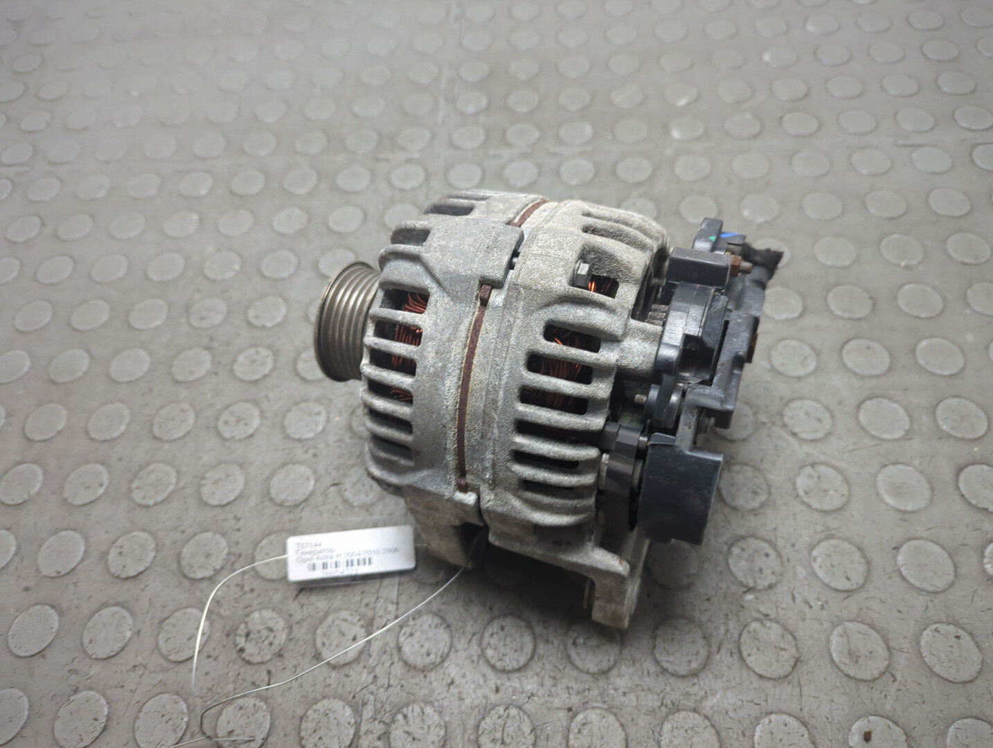 Генератор Opel Astra H Б/У