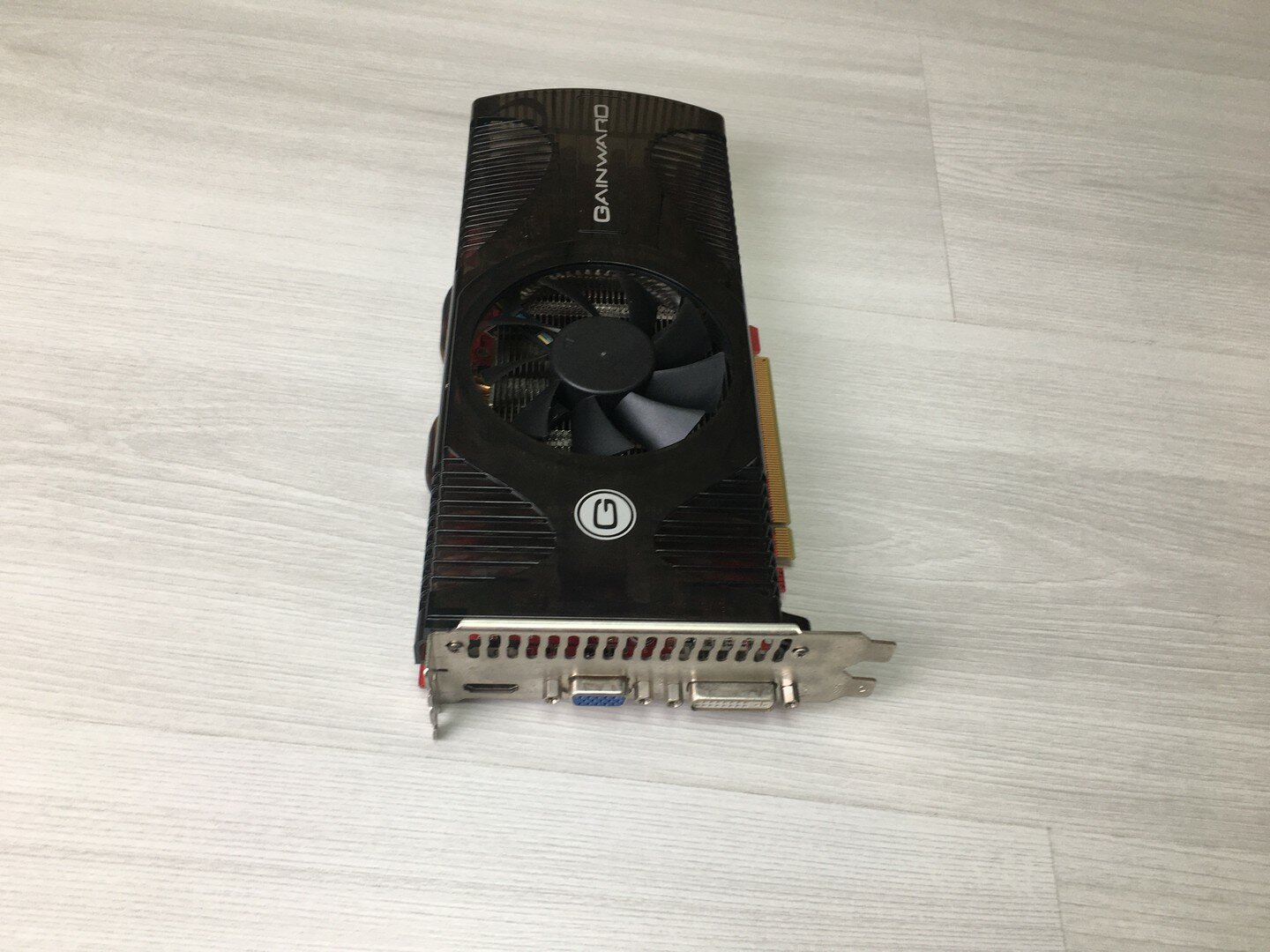 Видеокарта 1Gb GeForce 250 GTS, Gainward GTS 250 1024MB DDR3 256B CRT DVI HDMI, PCI-E