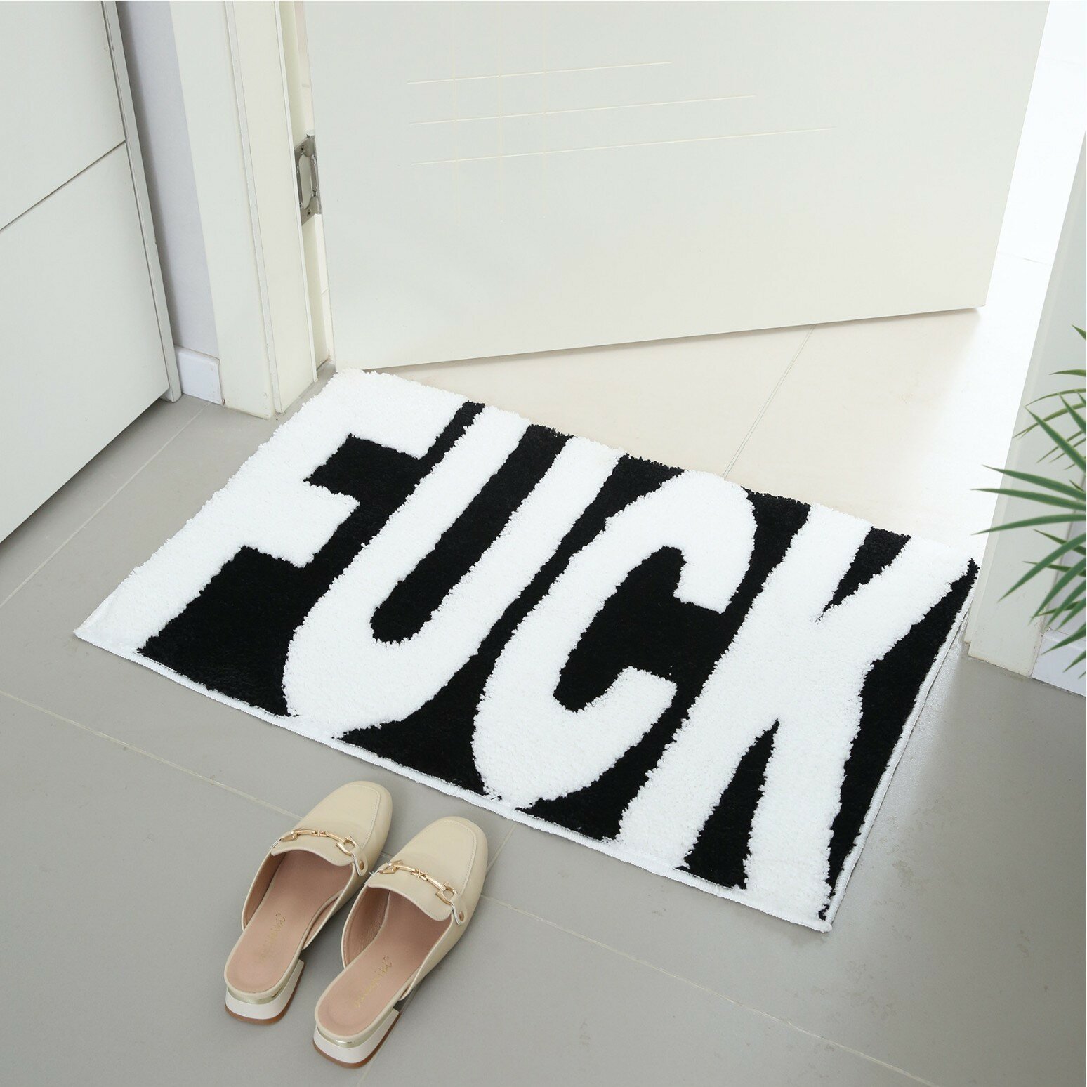 Коврик для ванной FUCK с буквами, 40x60 см, плотный плед, нескользящий, впитывающий, мягкий и прочный для домашнего
