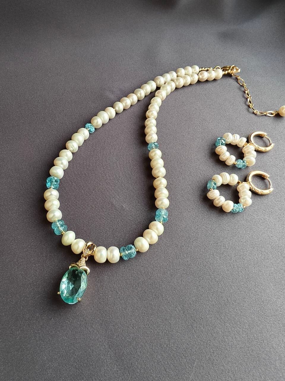 Комплект бижутерии: серьги, колье, жемчуг культивированный, топаз