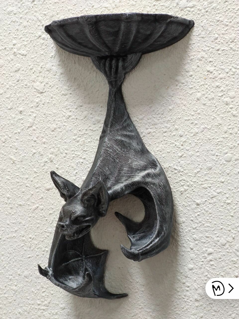 Статуэтка барельеф - Летучая мышь серебро в стене №2